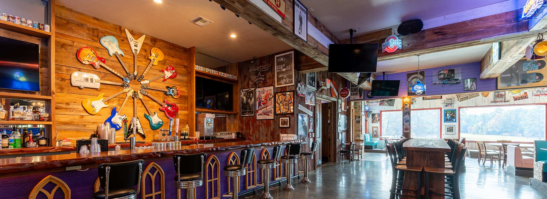 Sammy Ray’s – The Ultimate Bar and Grill Experience – Rayburn Resort