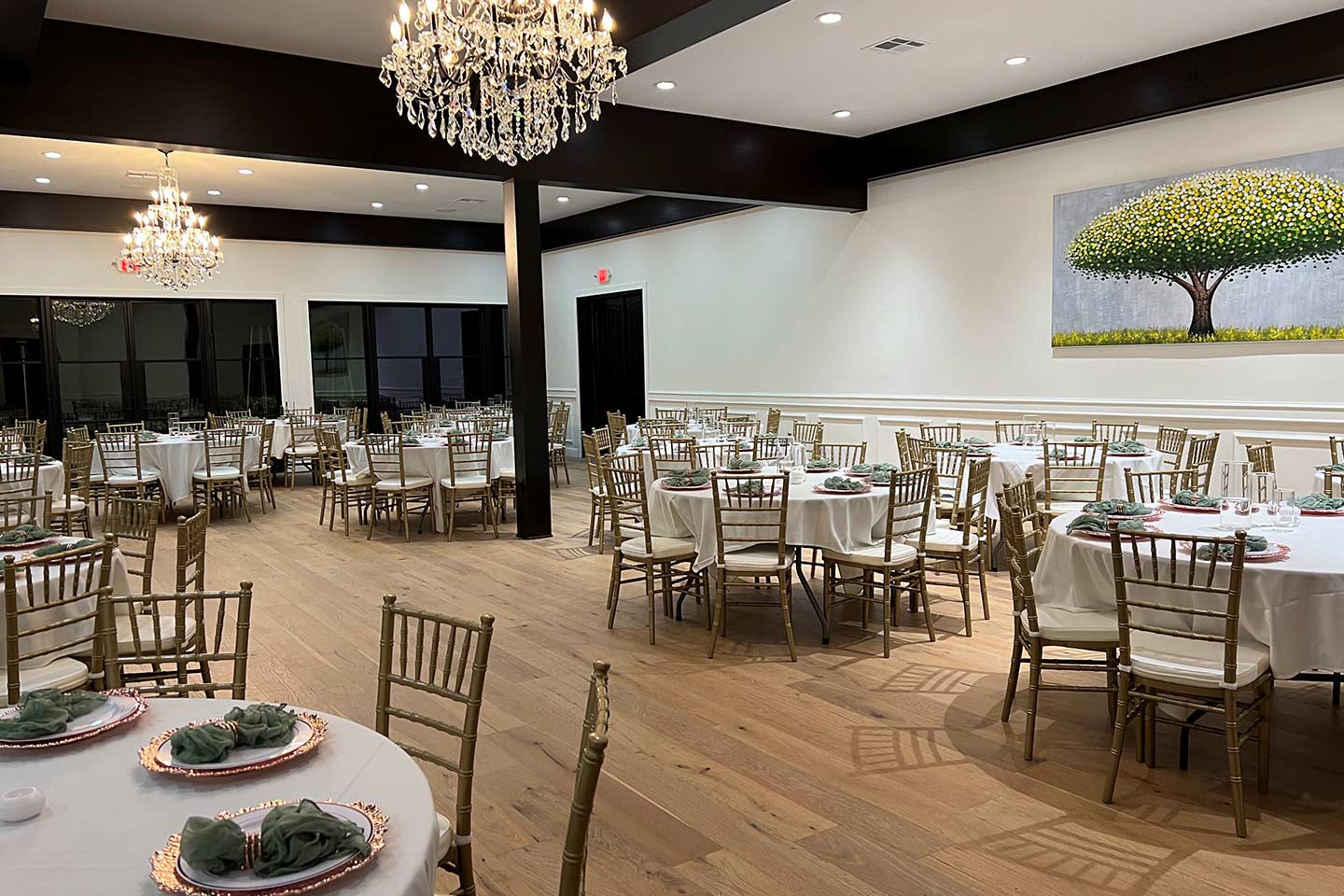 White Oak Room – Indoor Event Space at Rayburn Resort