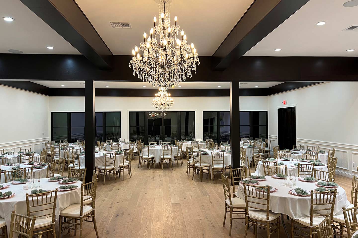 White Oak Room – Indoor Event Space at Rayburn Resort
